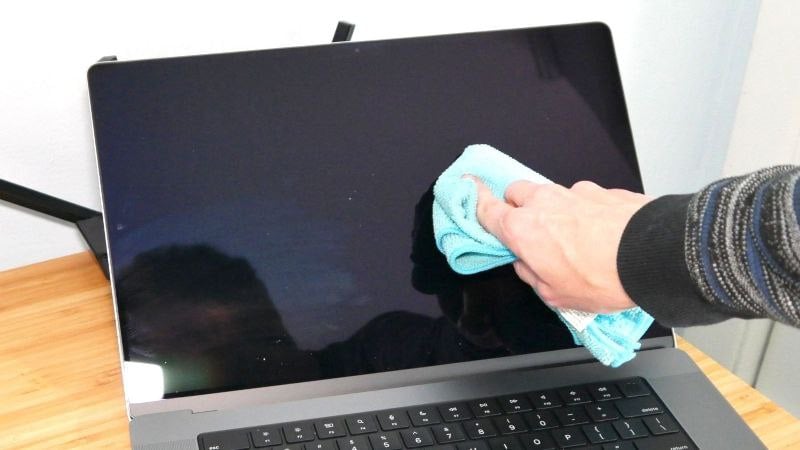 Are MacBooks Waterproof? How to Protect it From Water Damage? - TechPP