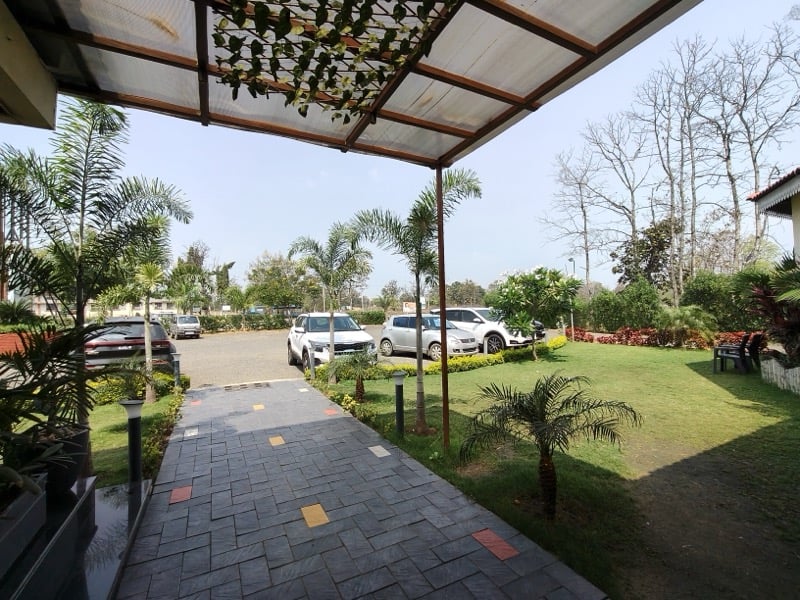 Realme 12 Pro Review: A Blend of Good Design and Good Cameras - TechPP