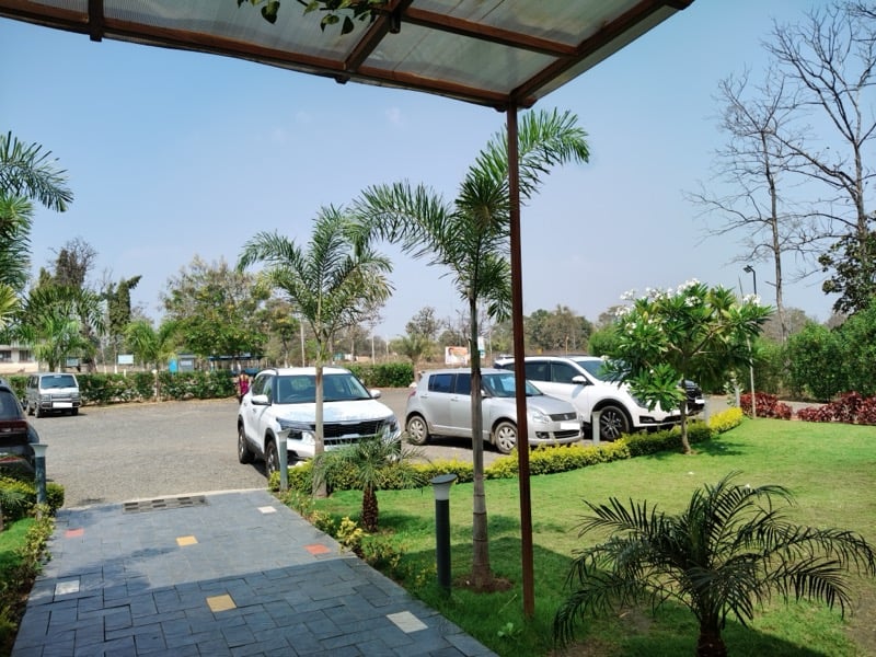 Realme 12 Pro Review: A Blend of Good Design and Good Cameras - TechPP