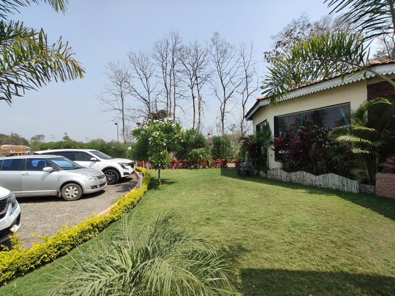 Realme 12 Pro Review: A Blend of Good Design and Good Cameras - TechPP