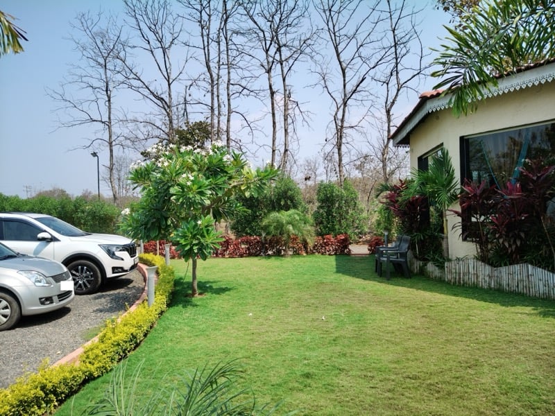 Realme 12 Pro Review: A Blend of Good Design and Good Cameras - TechPP