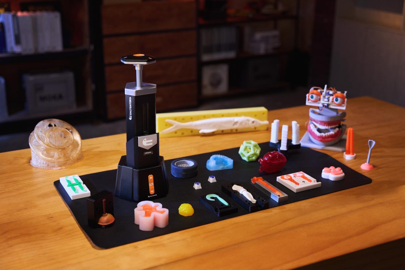 SALTGATOR SoftGel Machine: Easily Make Soft, Squishy Items at Home - TechPP
